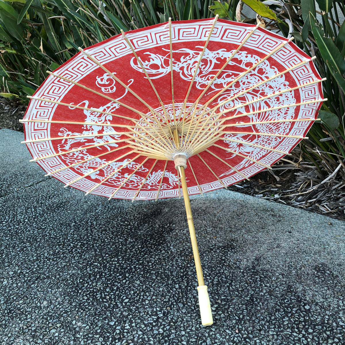 Paper parasol - red dragon and phoenix
